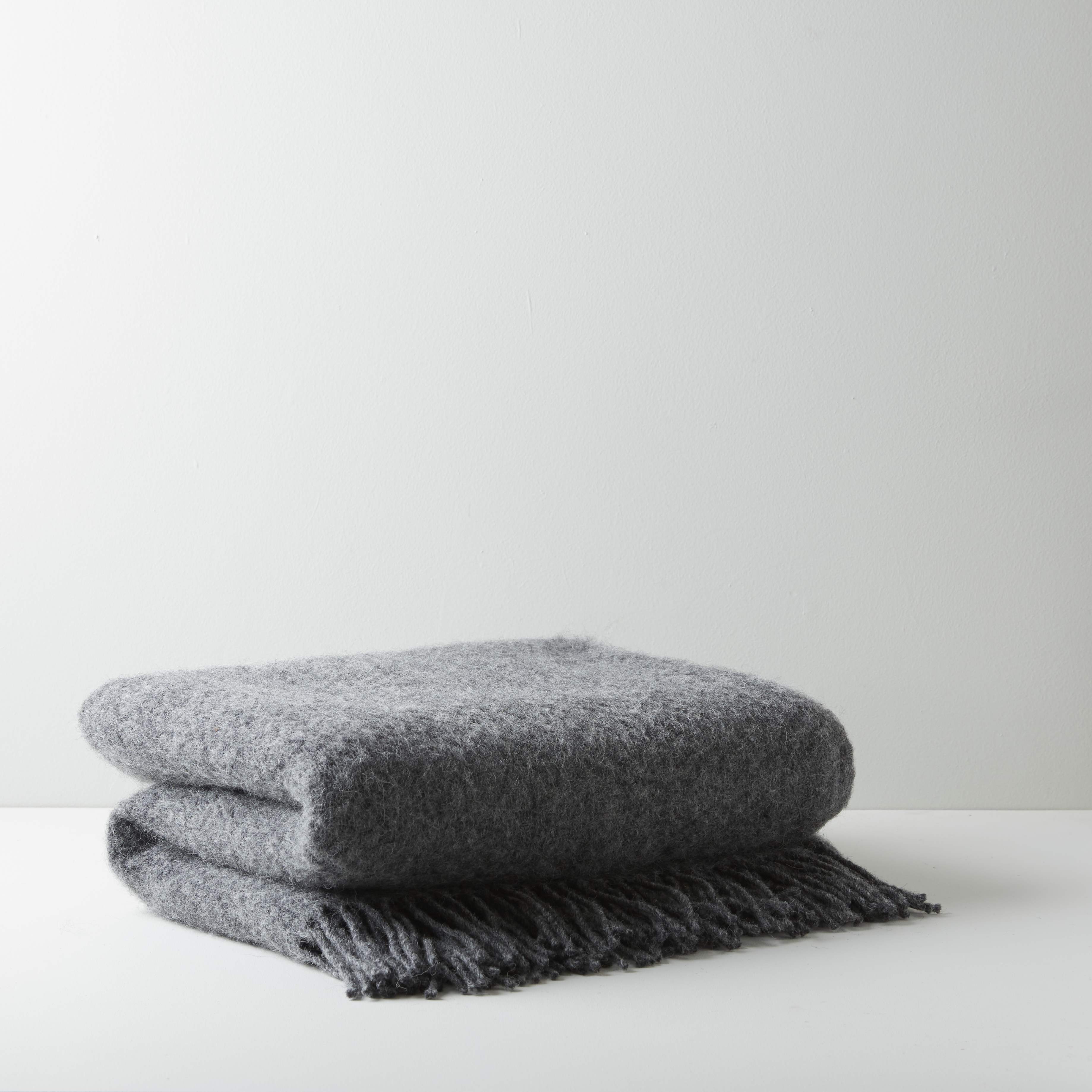 DARK GREY WOOL THROW – IvyBay